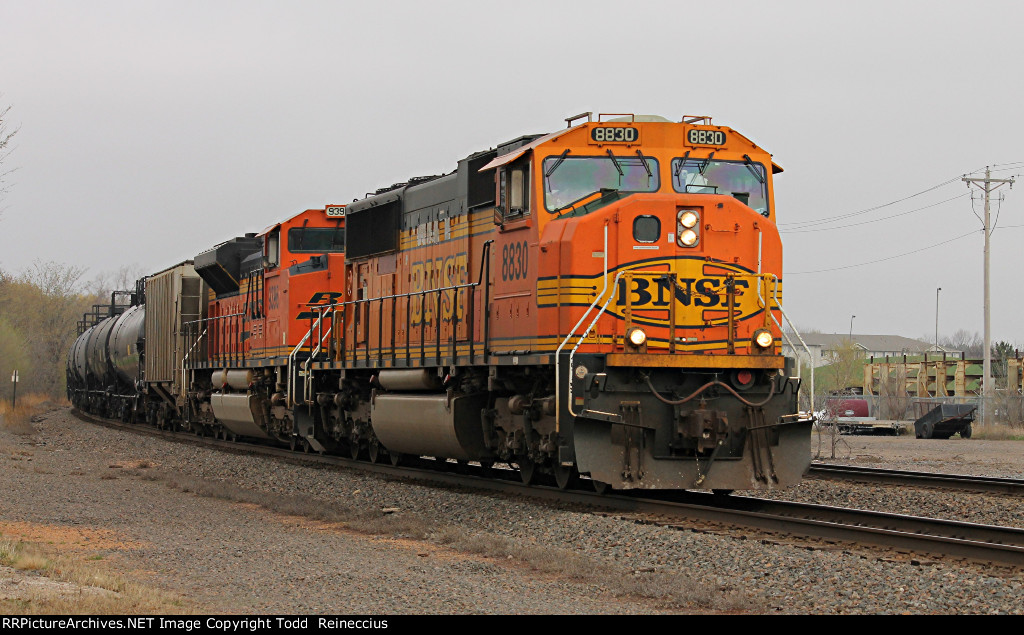 BNSF 8830